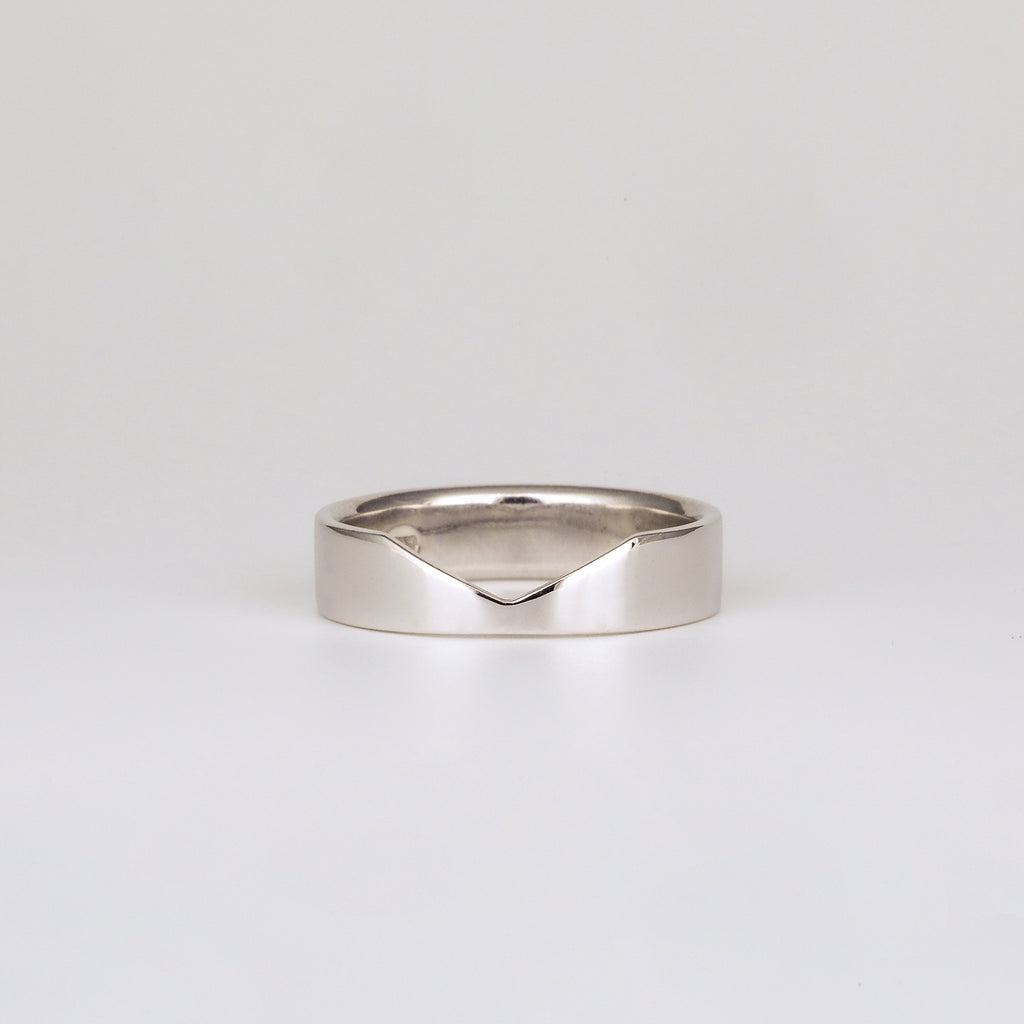 5mm Wide Flat V Cutout Wedding Band – Grew & Co