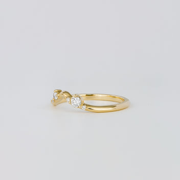 Oleema Curved V Wedding Ring – Grew & Co
