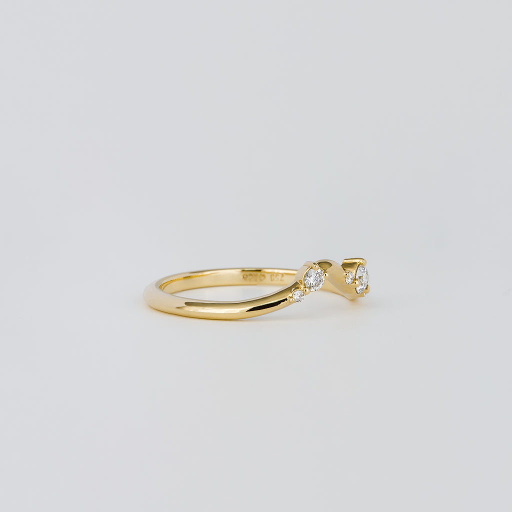 Oleema Curved V Wedding Ring – Grew & Co