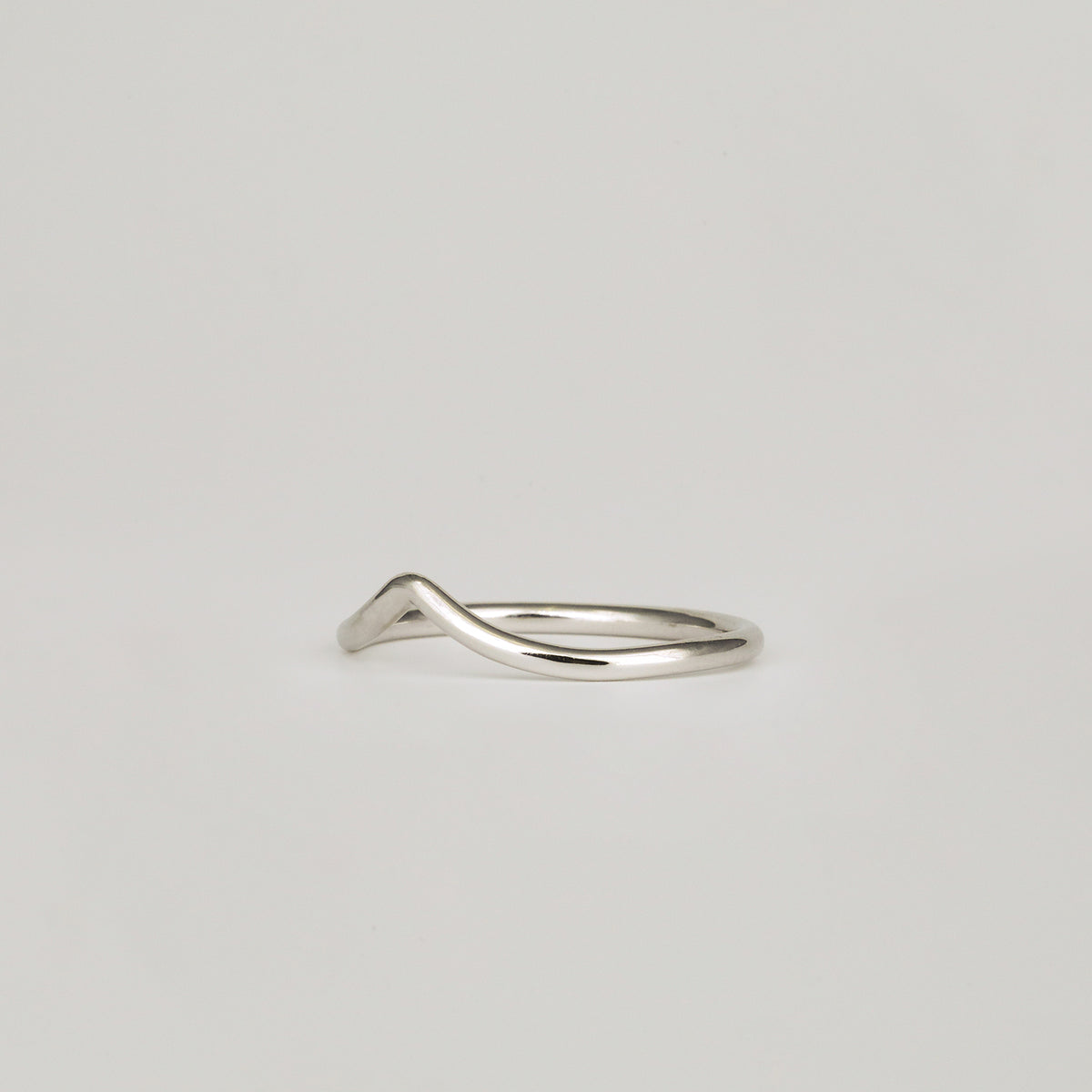 Venus Mini - Plain Soft Peak Wedding Band – Grew & Co