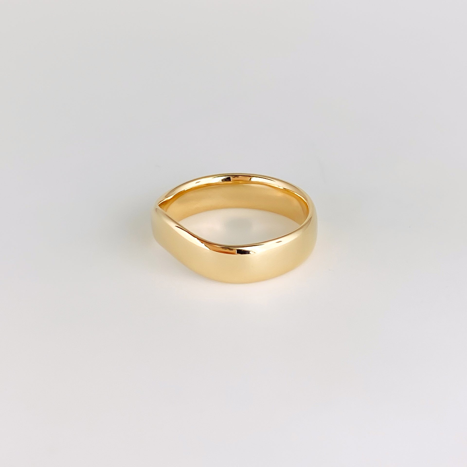 Curved Contour Wedding Band – Grew & Co