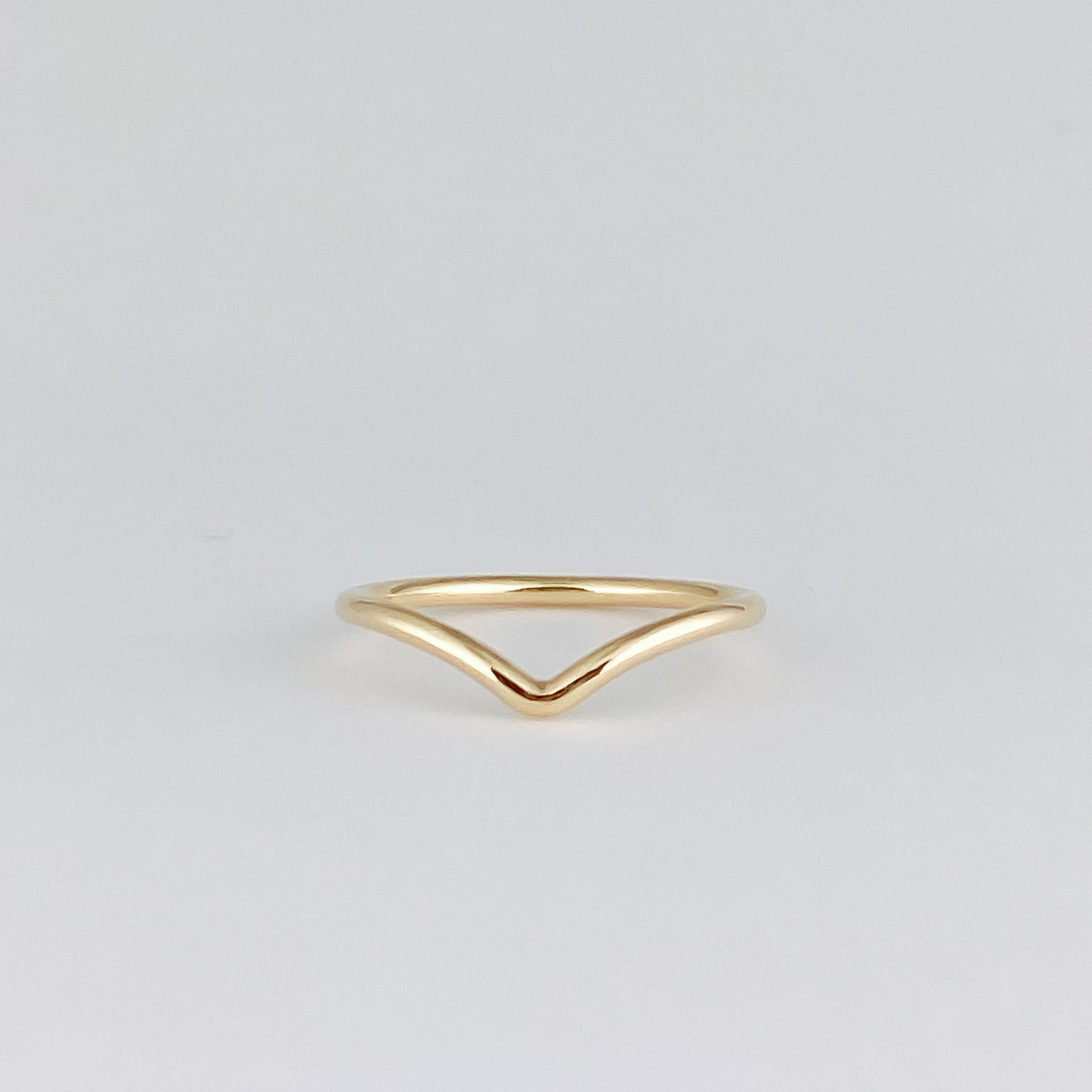 Venus Mini Plain Soft Peak Wedding Band – Grew & Co